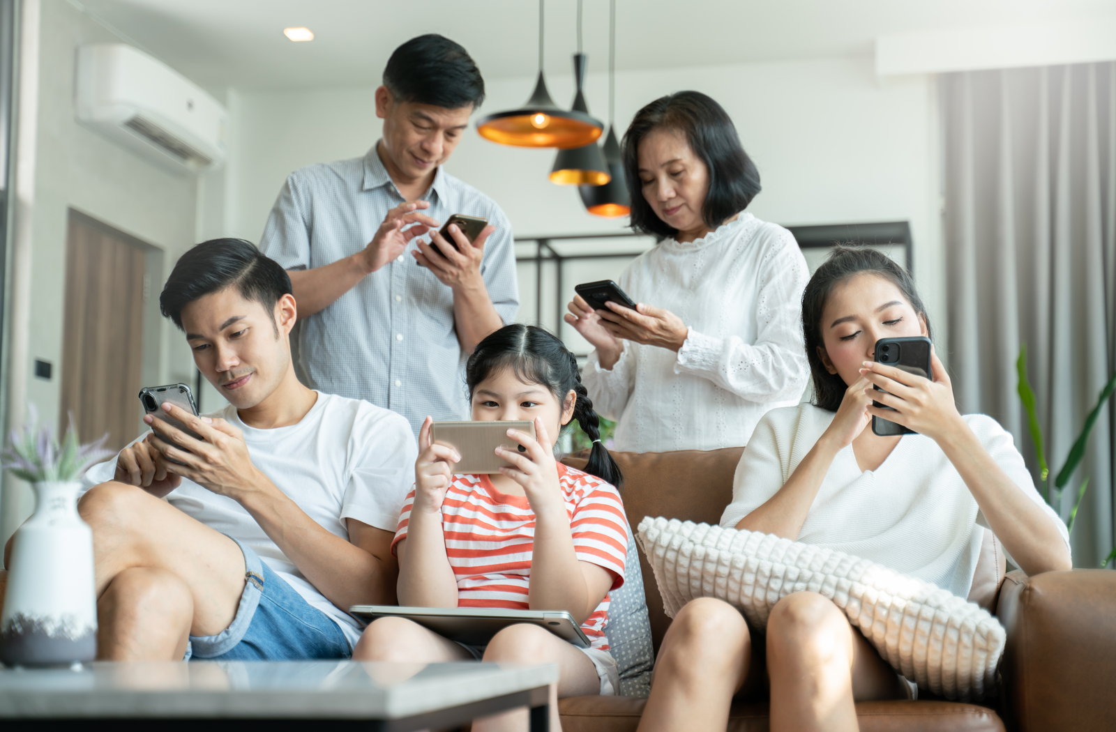 Are Screens Bad For Children s Eyes Dr Bishop Associates Are Screens Bad For Children s Eyes Dr Bishop Associates